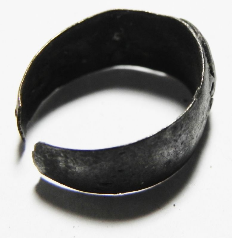 ANCIENT HOLY LAND. ROMAN SILVER RING. 100 - 200 A.D