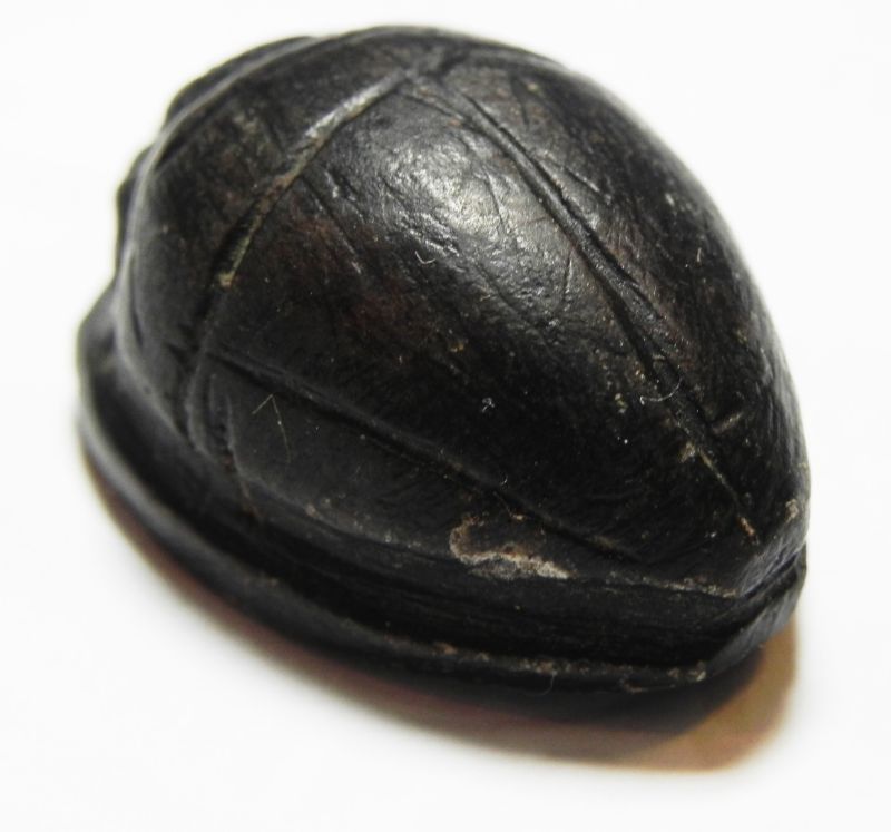 ANCIENT EGYPT, LARGE / UNIQUE SHAPE. BLACK STONE SCARAB. NEW KINGDOM ...