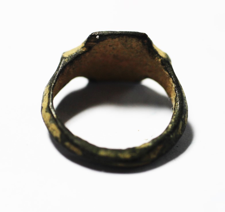 ANCIENT ROMAN BRONZE RING 200 - 300 A.D