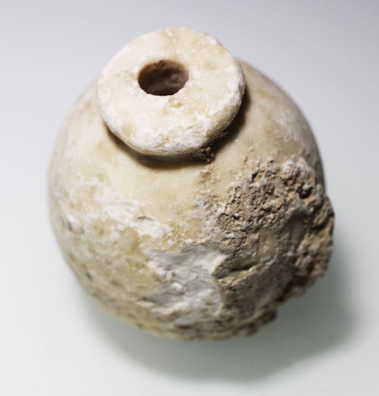 Acropolo. ANCIENT NEAR EASTERN ALABASTER MACE HEAD. 2000 - 1000 B.C