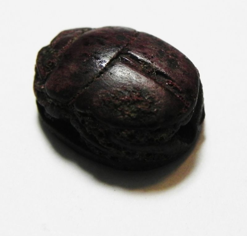 ANCIENT EGYPT, NEW KINGDOM GLASS SCARAB. 1300 B.C