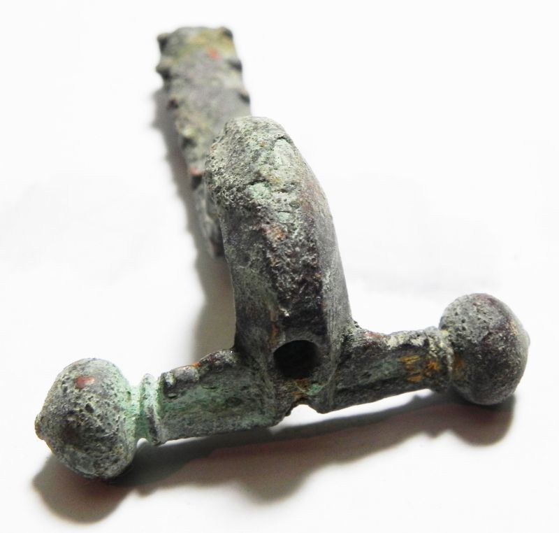 ANCIENT ROMAN. BRONZE FIBULA. 200 - 300 A.D