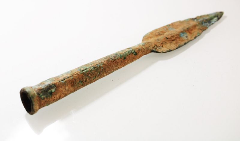 ANCIENT LURISTAN BRONZE LONG SPEAR HEAD. 1200 - 900 B.C