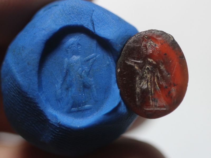 ANCIENT ROMAN. CARNELIAN STONE INTAGLIO. 300 - 400 A.D