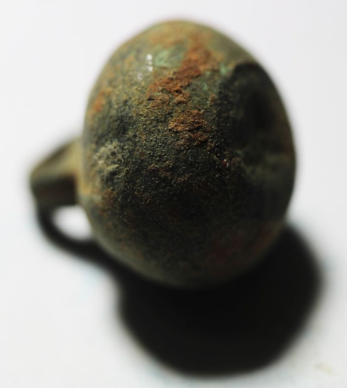 ANCIENT BYZANTINE BRONZE SCALE WEIGHT. 800 - 1000 A.D