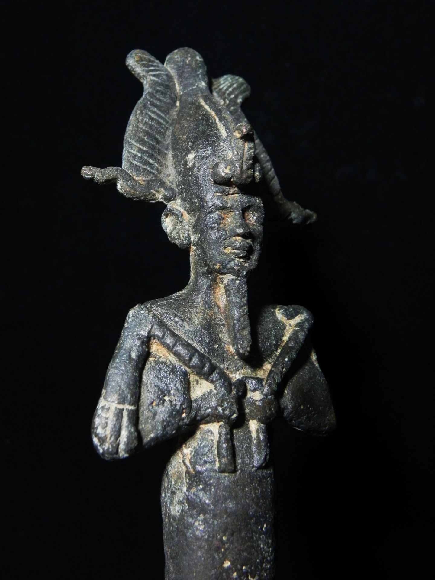 ANCIENT EGYPT. SOLID CAST, LARGE BRONZE STATUE OF OSIRIS. 1075 - 600 B ...