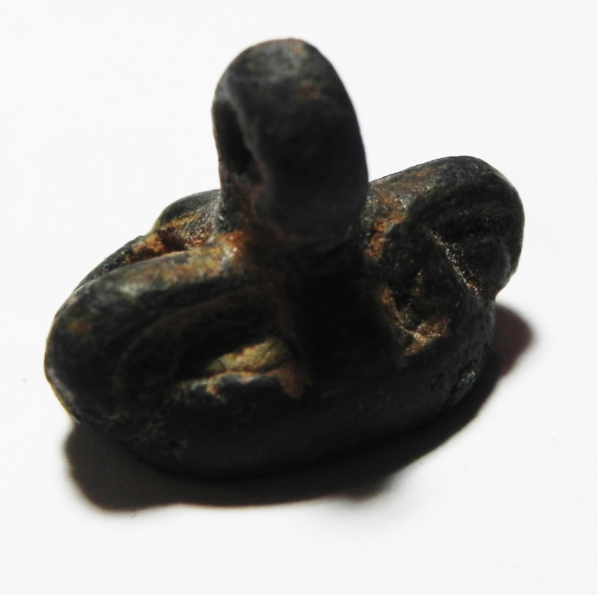 Acropolo. ANCIENT EGYPT. NEW KINGDOM SCARAB SEAL WITH SILVER HANDLE ...