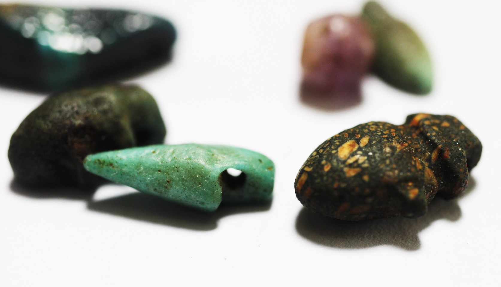 ANCIENT EGYPT. LOT OF 6 FAIENCE (SOME STONE) AMULETS . 600 - 300 B.C