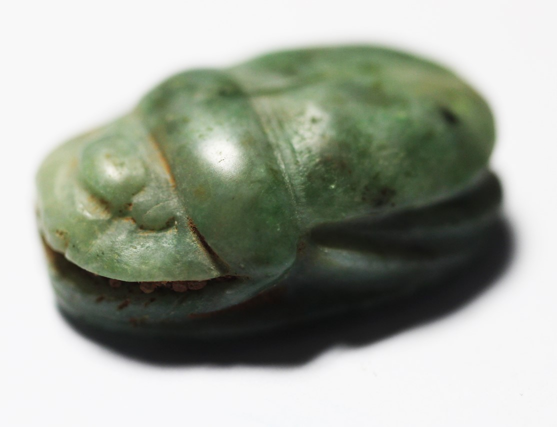 ANCIENT EGYPT , NEW KINGDOM FELDSPAR SCARAB. 1400 B.C