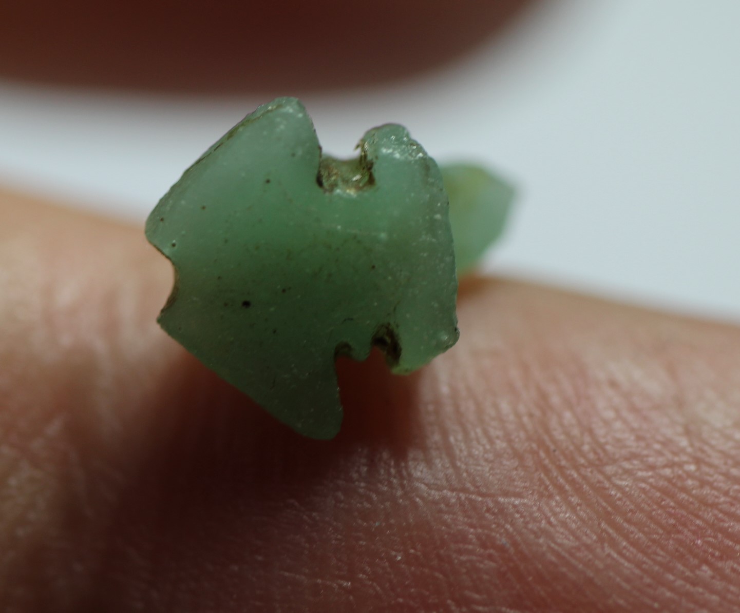 ANCIENT EGYPT, NEW KINGDOM FELDSPAR STONE FROG AMULET. 14TH CENTURY BC