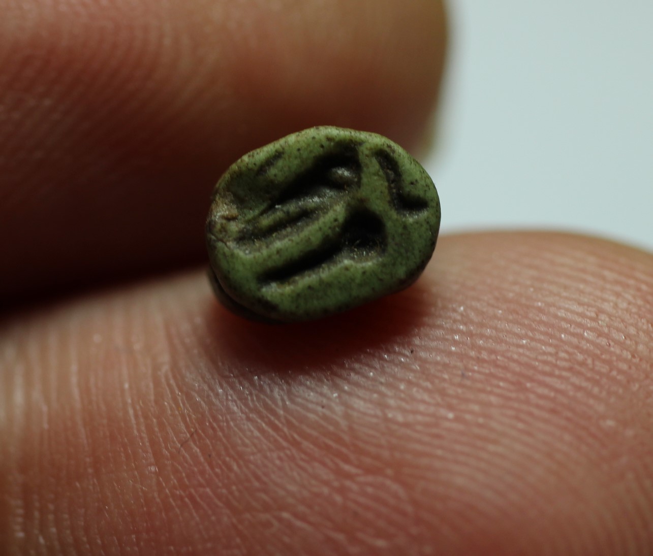 ANCIENT EGYPT, NEW KINGDOM FAIENCE FROG. 14TH CENTURY BC