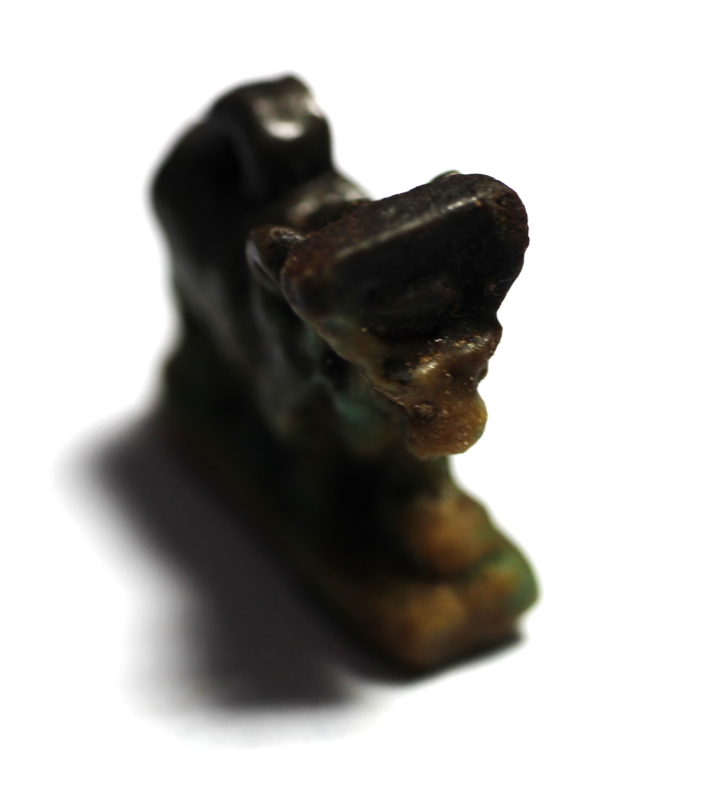 Acropolo. ANCIENT EGYPT. FANTASTIC FAIENCE APIS BULL AMULET. 600 B.C