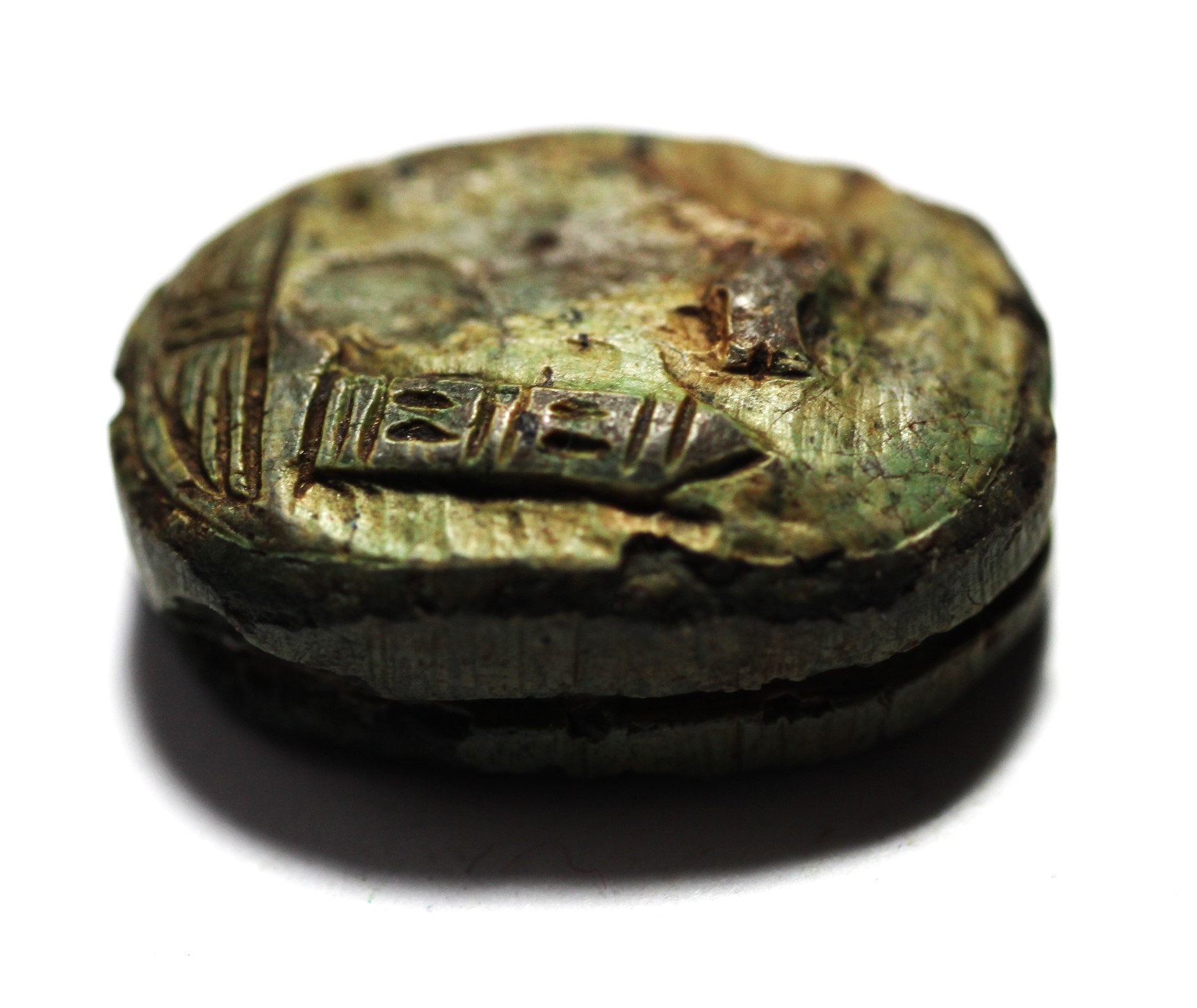 Acropolo. ANCIENT EGYPT. 2ND INTERMEDIATE PERIOD STONE SCARAB. 1650 ...