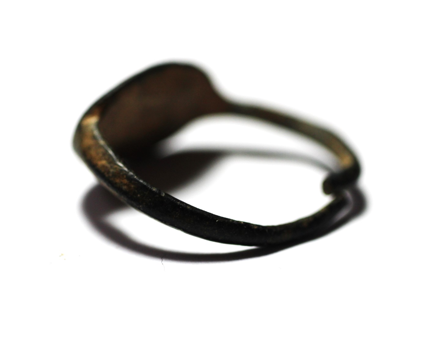 HOLY LAND. ANCIENT IRON AGE BRONZE RING. 800 - 700 B.C