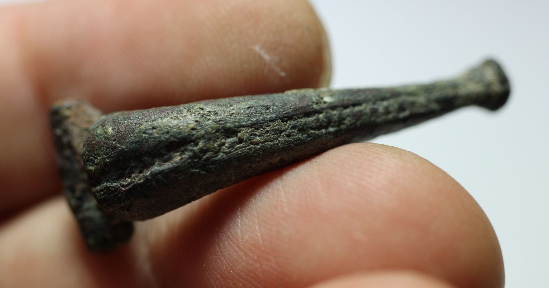 ANCIENT ROMAN BRONZE FIBULA. 100 - 200 A.D