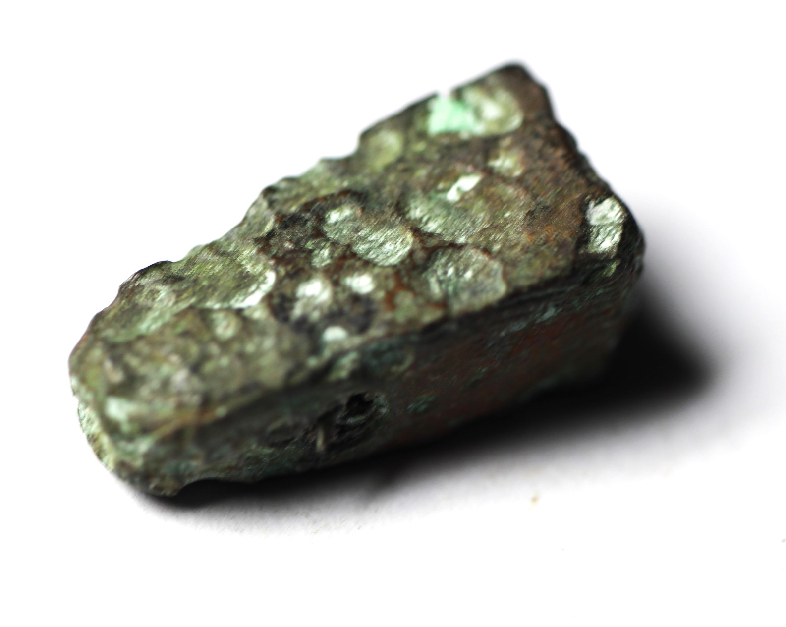 ANCIENT IRON AGE BRONZE STAMP SEAL. 900 - 700 B.C. 2 MALE FIGURES
