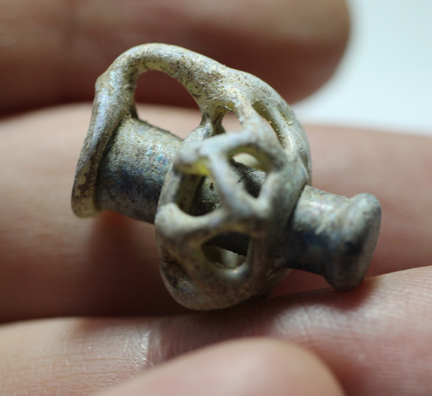 ANCIENT ROMAN GLASS JUG AMULET. 200 - 300 A.D