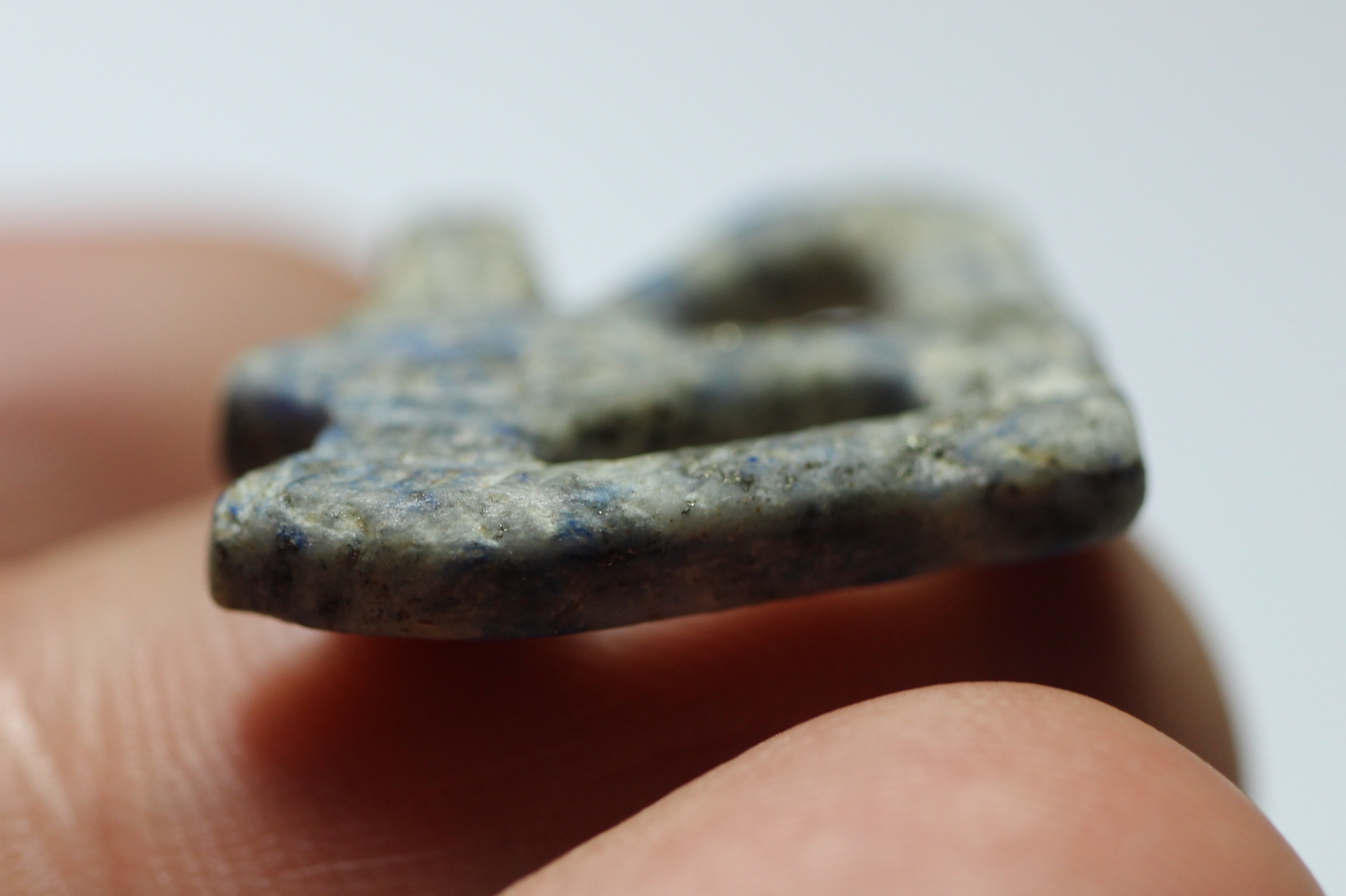 ANCIENT EGYPT. NEW KINGDOM LAPIS EYE OF HORUS AMULET. 1250 B.C