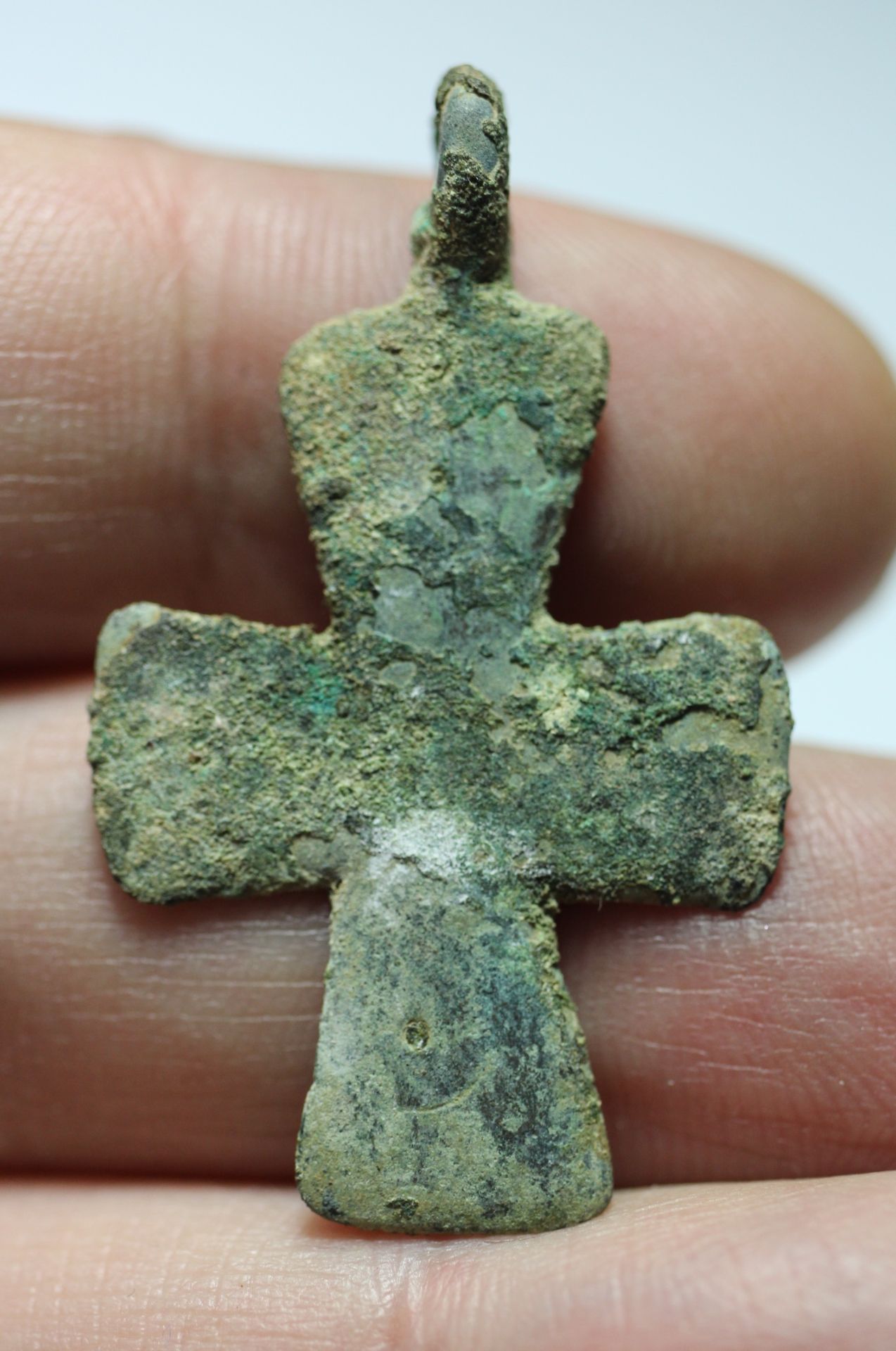 ANCIENT BYZANTINE BRONZE CROSS. JORDAN. 1000 A.D