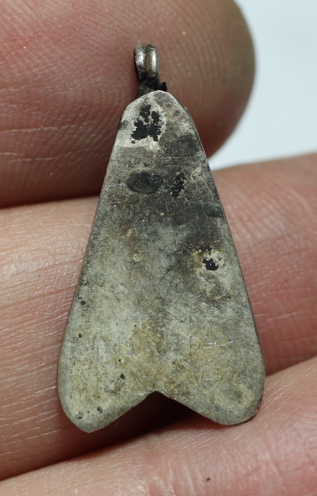 ANCIENT EGYPT. NEW KINGDOM SILVER FLY AMULET. 1250 B.C