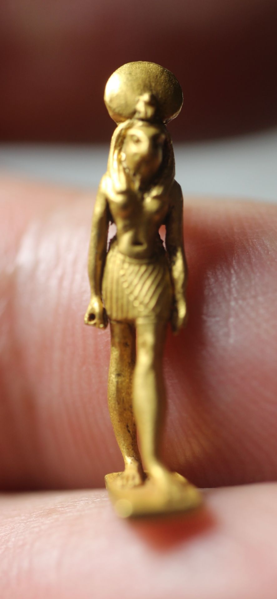 ANCIENT EGYPT. SOLID GOLD HORUS AMULET . 1250 B.C