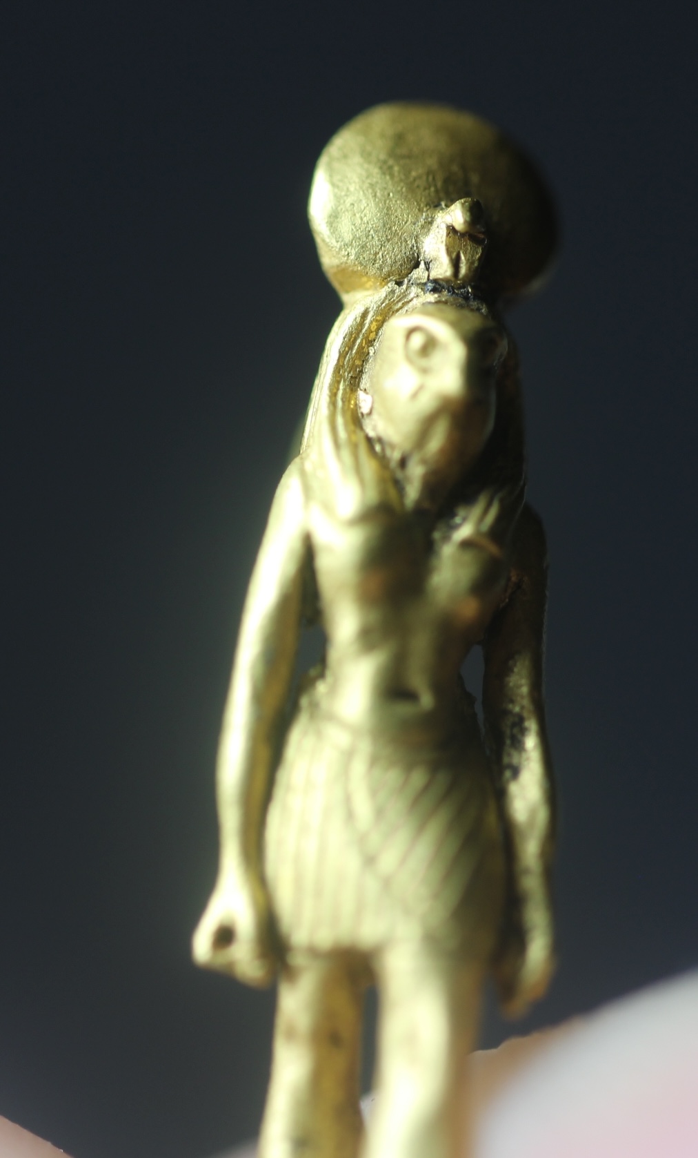 ANCIENT EGYPT. SOLID GOLD HORUS AMULET . 1250 B.C