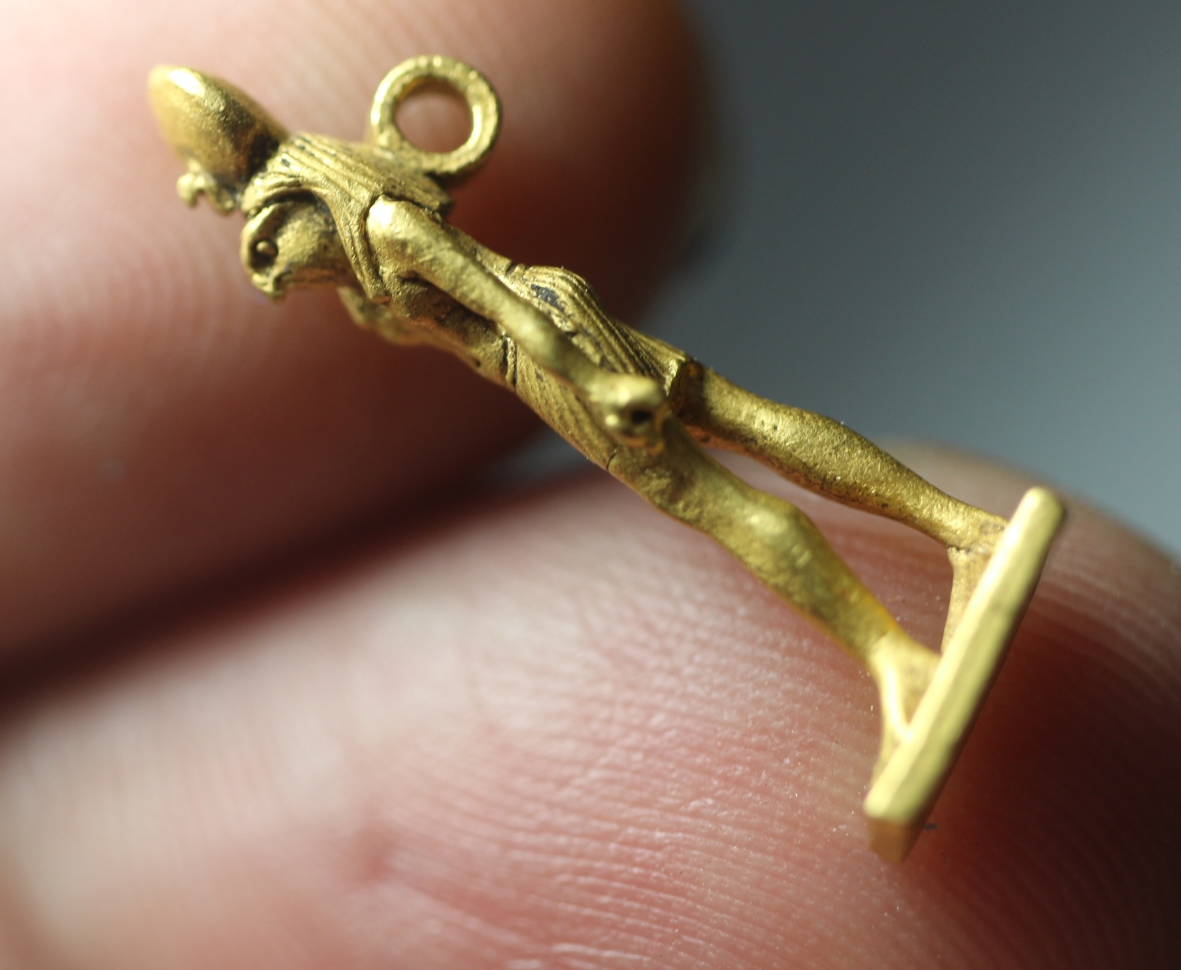ANCIENT EGYPT. SOLID GOLD HORUS AMULET . 1250 B.C
