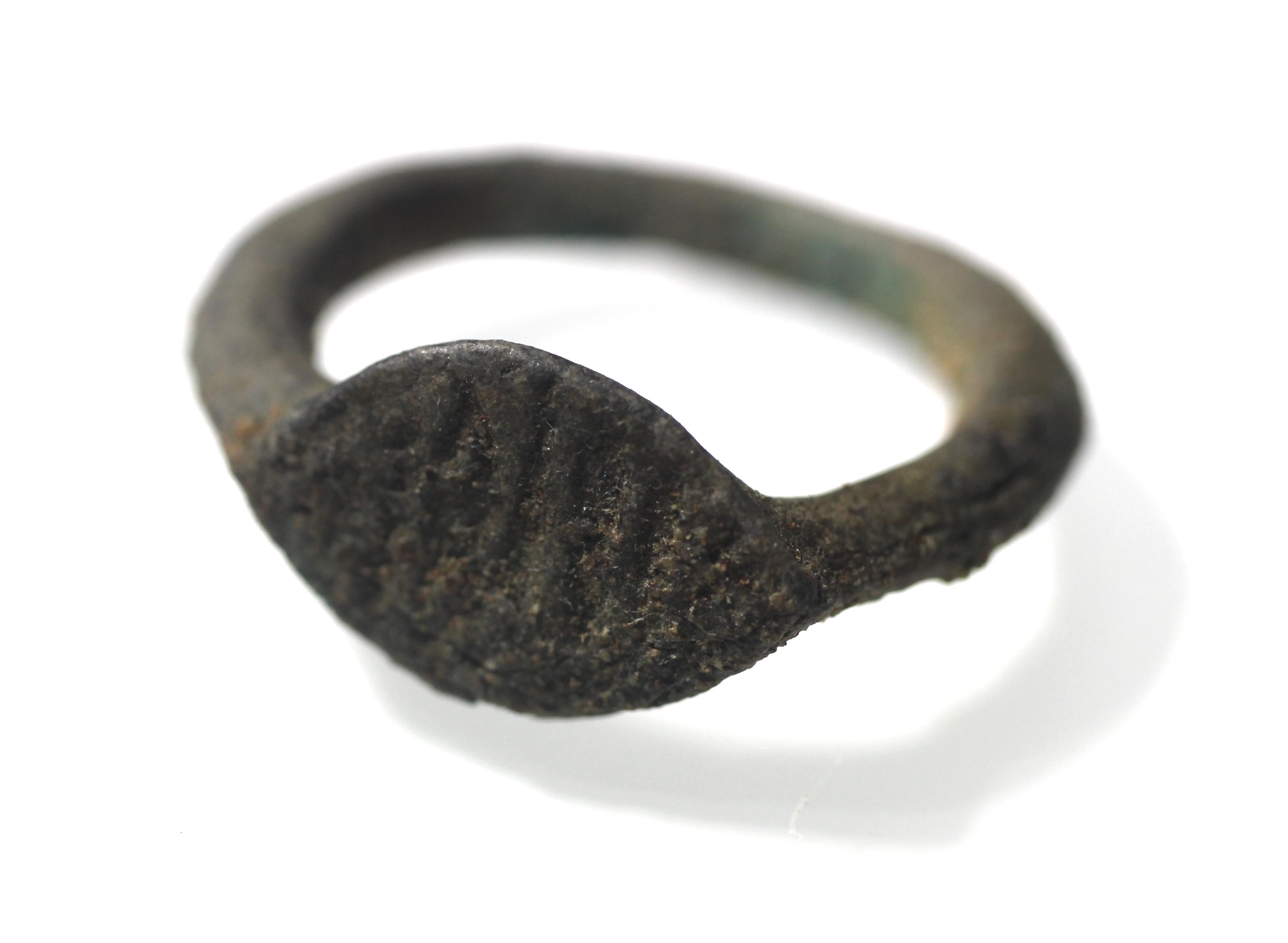 Acropolo. ANCIENT EGYPT. ISLAMIC BRONZE RING . FATIMID? 300 A.H AS FOUND