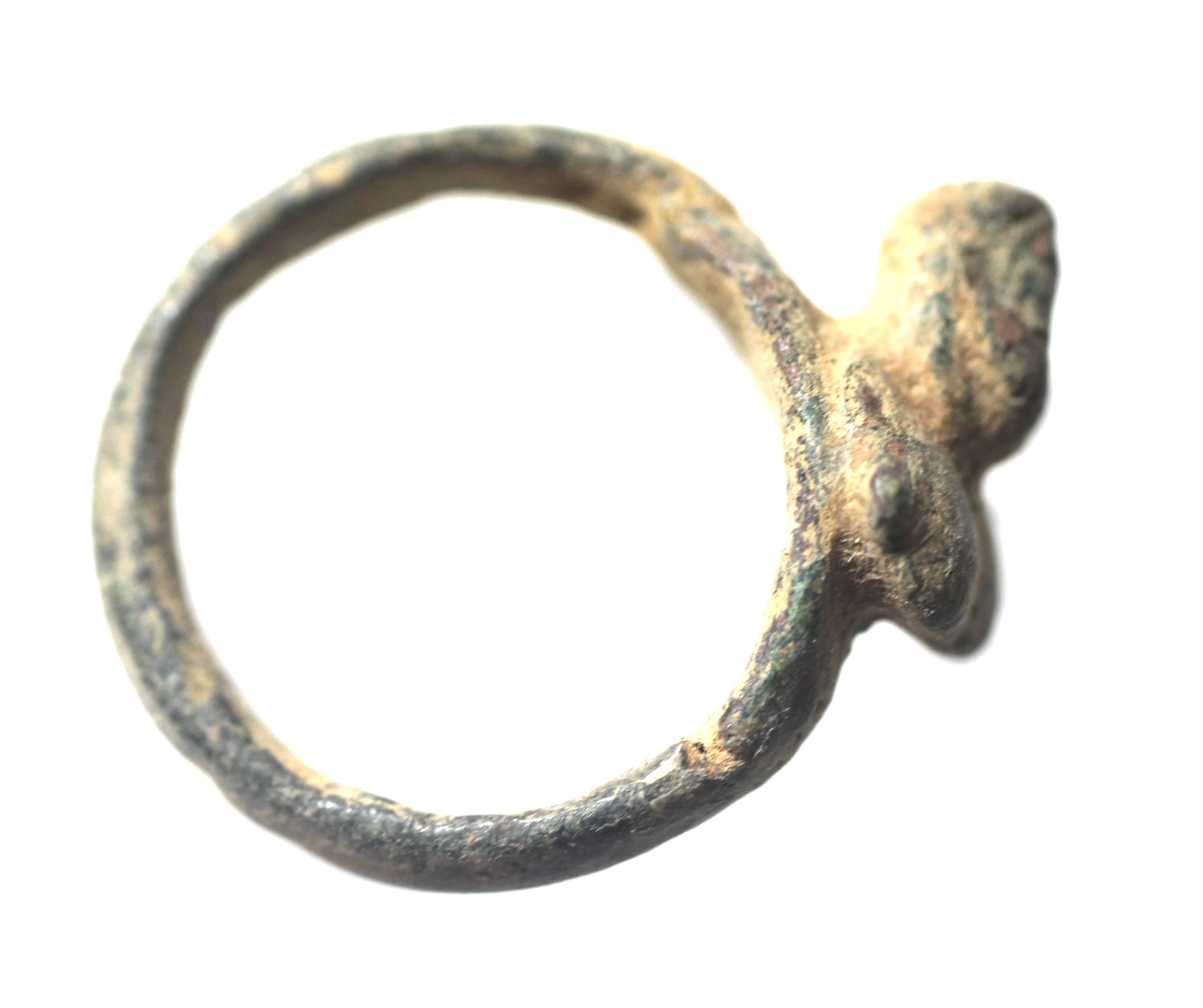 ANCIENT ROMAN BRONZE RING. WITH ZEUS 200 A.D