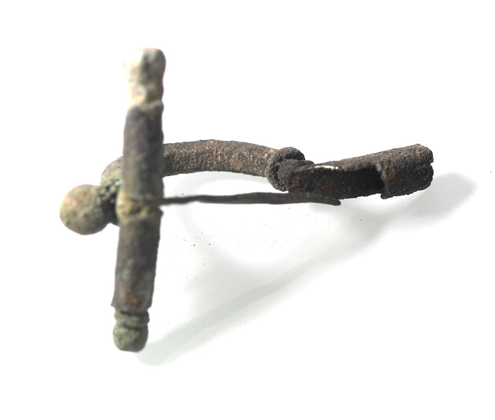 ANCIENT ROMAN BRONZE FIBULA. 200 - 300 A.D