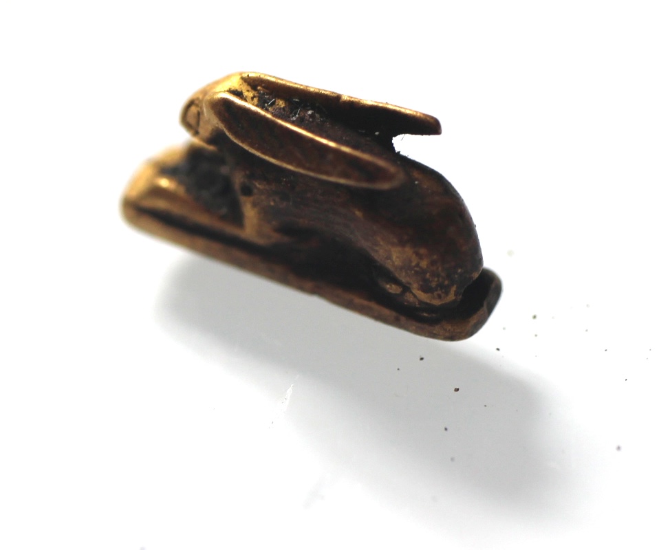 Acropolo. ANCIENT EGYPT. NEW KINGDOM GOLD HARE AMULET . 1250 B.C