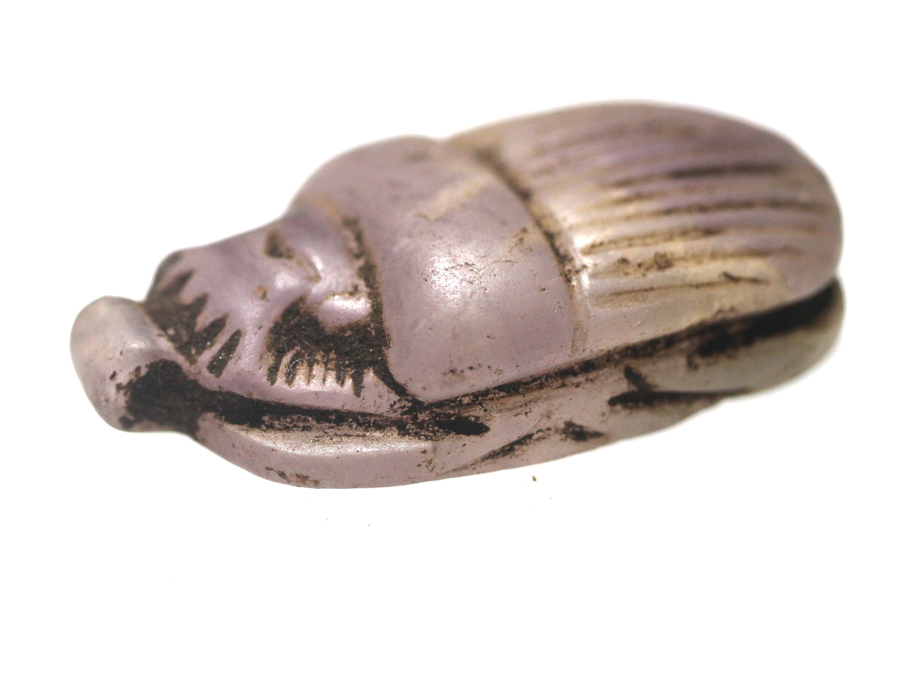 ANCIENT EGYPT. NEW KINGDOM AMETHYST SCARAB AMULET . 1250 B.C