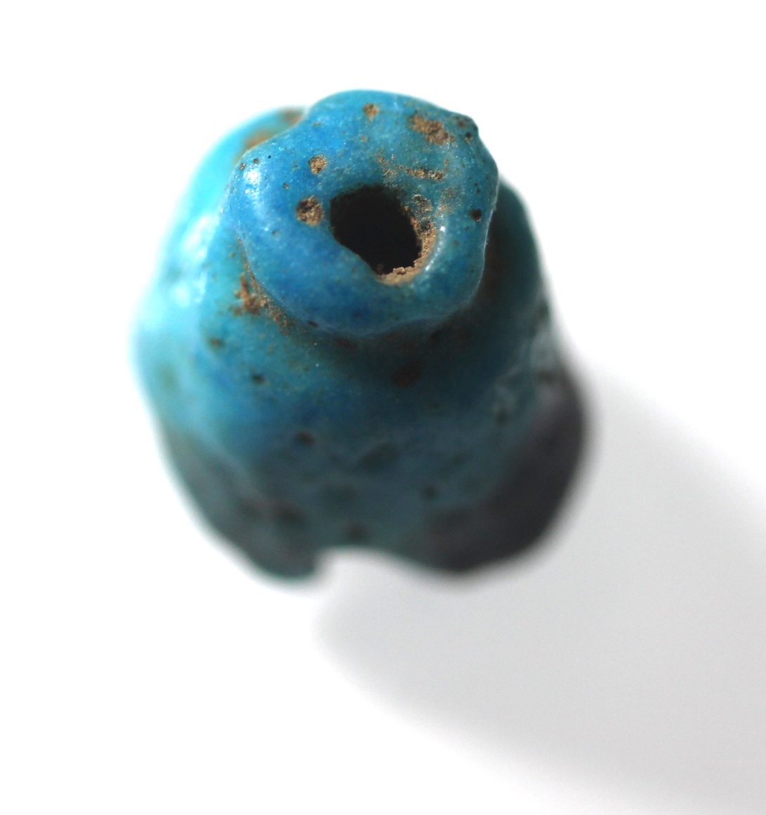 ANCIENT EGYPT. TIME OF TUTANKHAMUN FAIENCE AMULET. LOTUS FLOWER. 1450 B.C