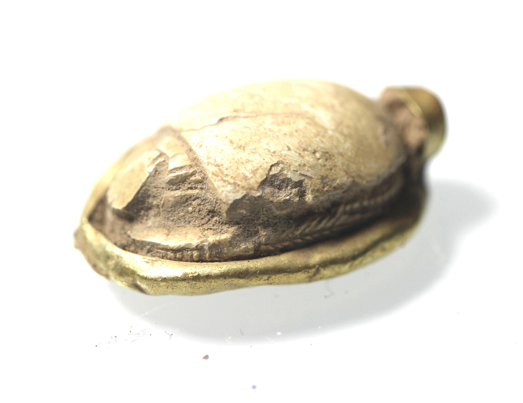 ANCIENT EGYPT. STONE SCARAB IN IT'S ORIGINAL ANCIENT GOLD. PENDANT ...