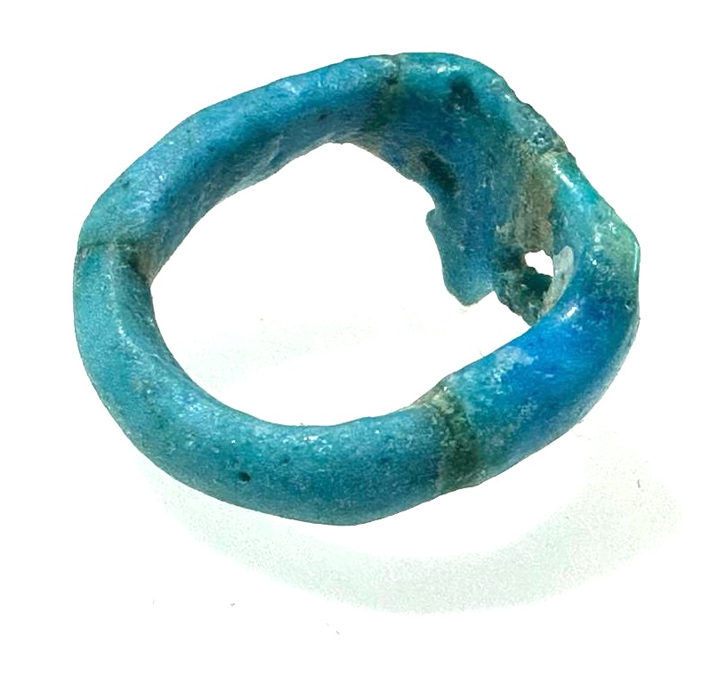 ANCIENT EGYPT. FAIENCE RING. AMARNA. TIME OF KING TUTANKHAMUN. 1340 B.C ...