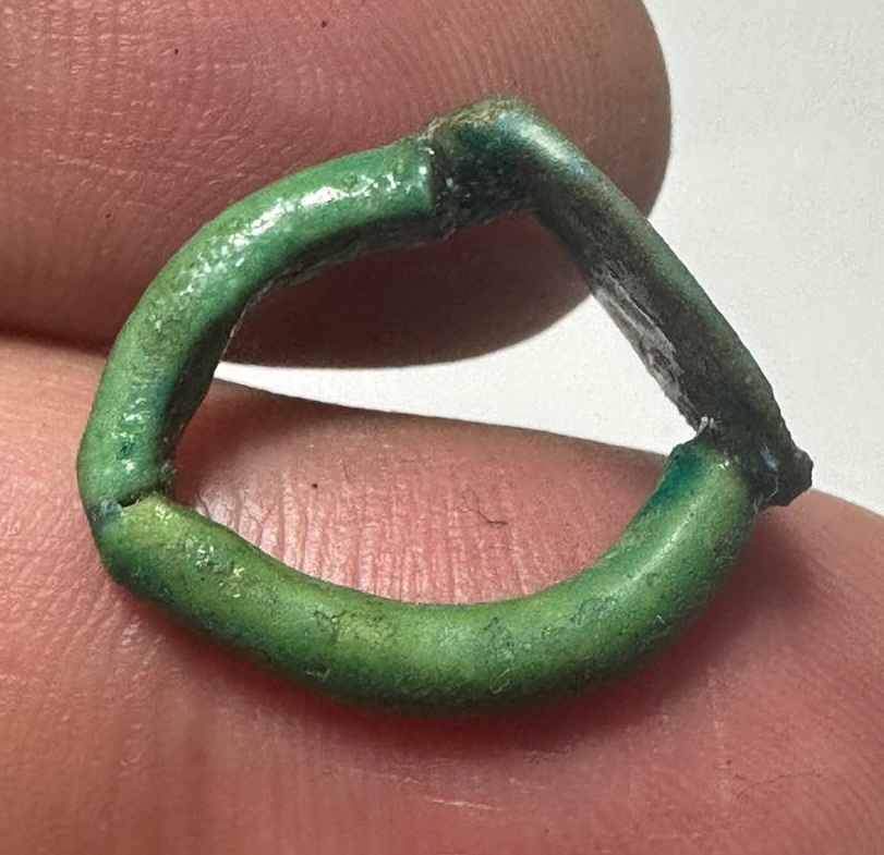 ANCIENT EGYPT. FAIENCE RING. AMARNA. TIME OF KING TUTANKHAMUN. 1340 B.C ...