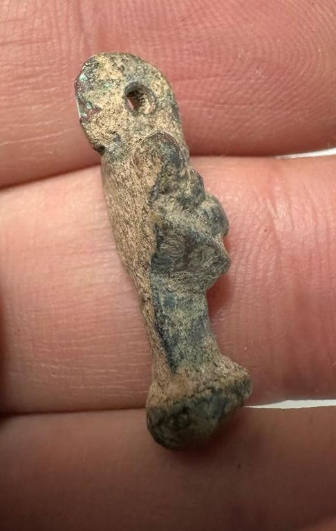 NEO-ASSYRIAN BRONZE HEAD OF PAZUZU AMULET. AS FOUND. LEVANT. 800 - 600 B.C